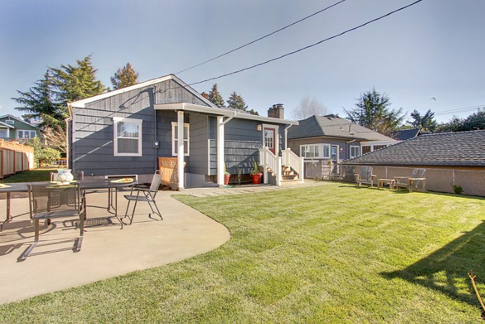 Cozy Craftsman Home Staging Photos - Seattle Probate Realtor